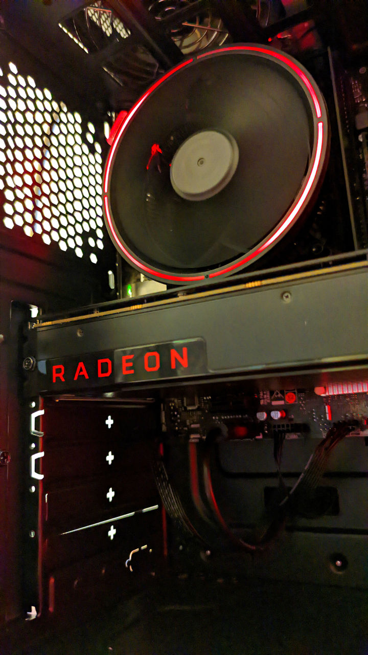 Gamer pc// i5-8 gen// 8gn ram ddr4// rx 480 8 gb//