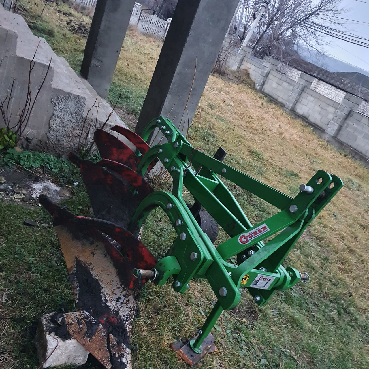 Plug practic nou 25000leiurgent+torg