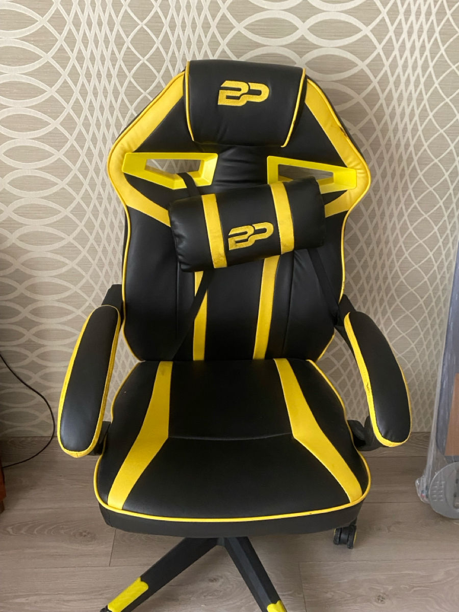 Scaun gaming nou