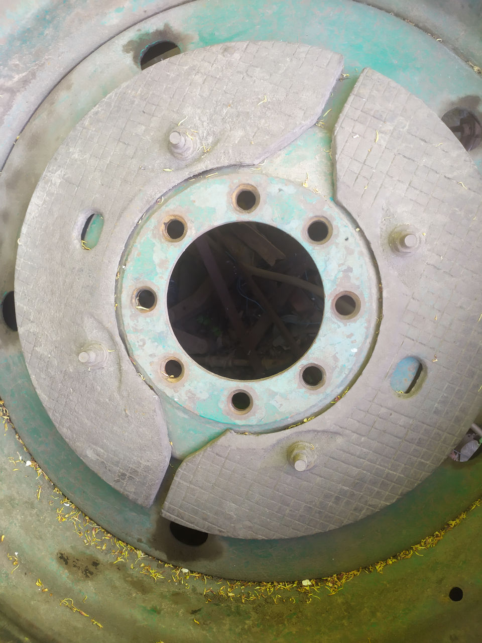 Greutati la roti mtz.