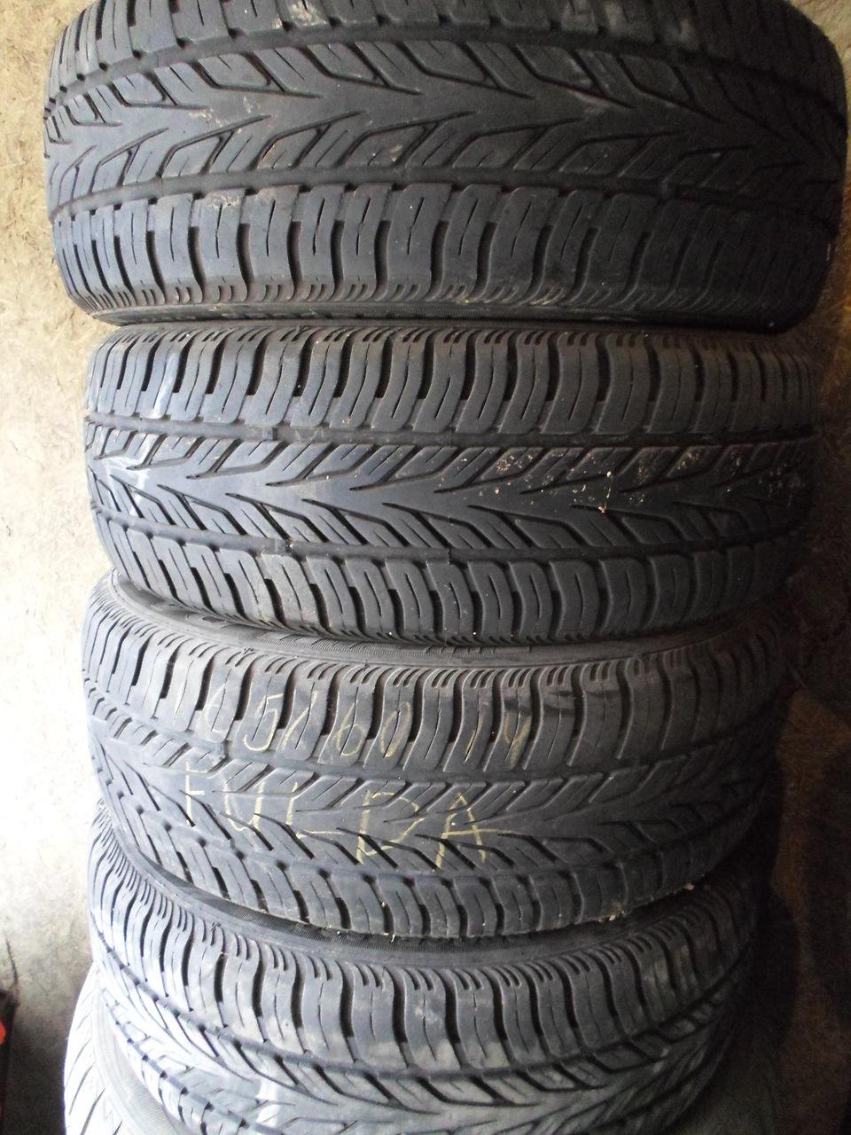 165 / 70 / R14 si 165 / 60 / R14.