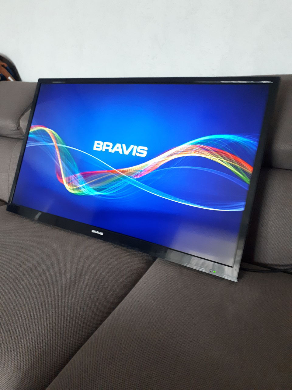 Bravis 40" - 102 cm.