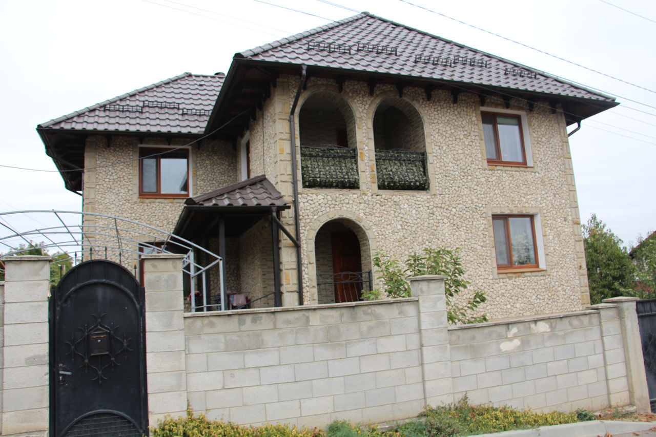 Casa, Ialoveni, sec. Livada