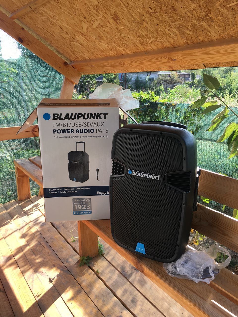 Boxa cu acumulator ,,Blaupunk,, Flashca ,Aux , bluetooth ,Mp3, usb ...