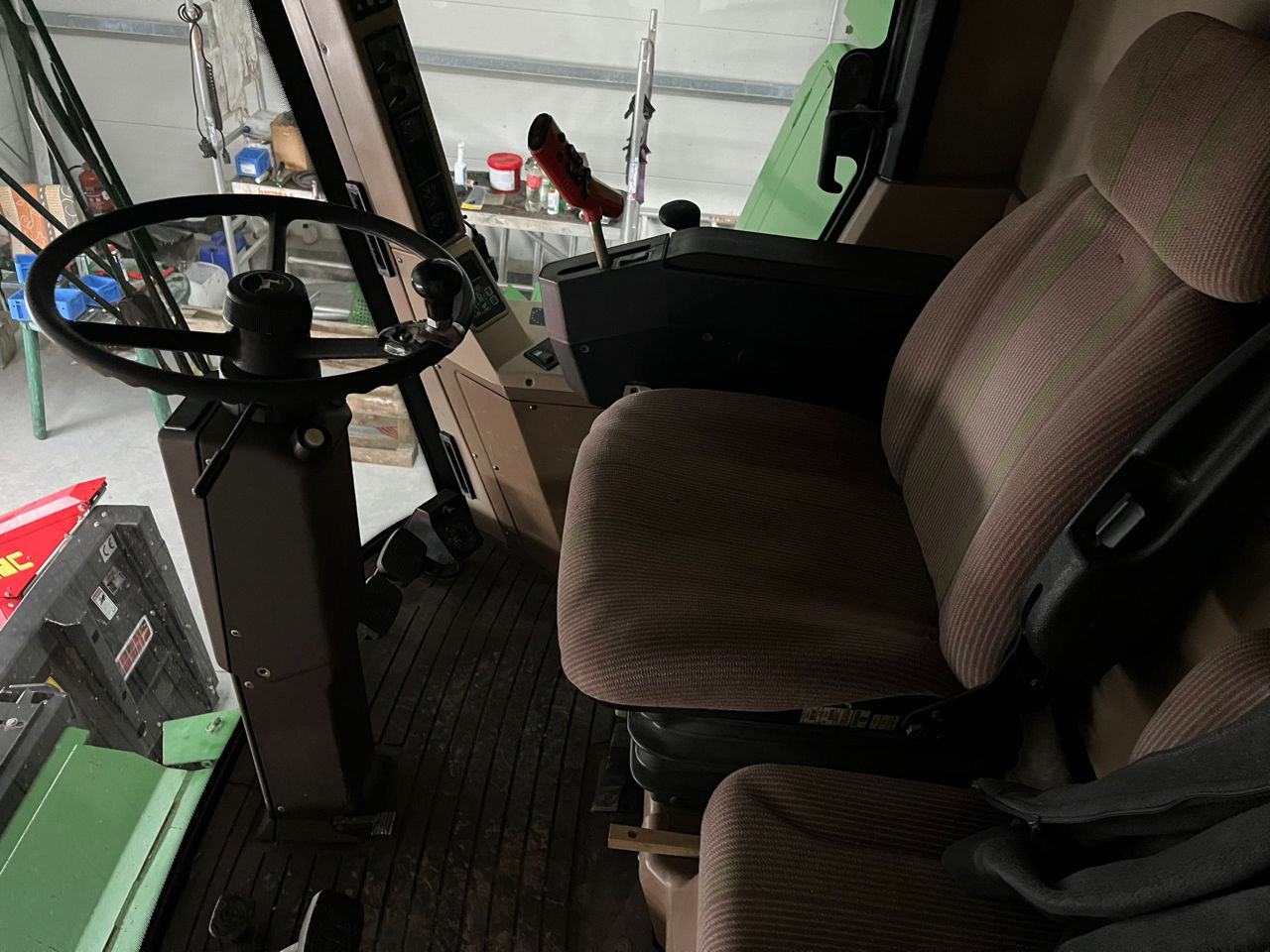 John Deere 2254