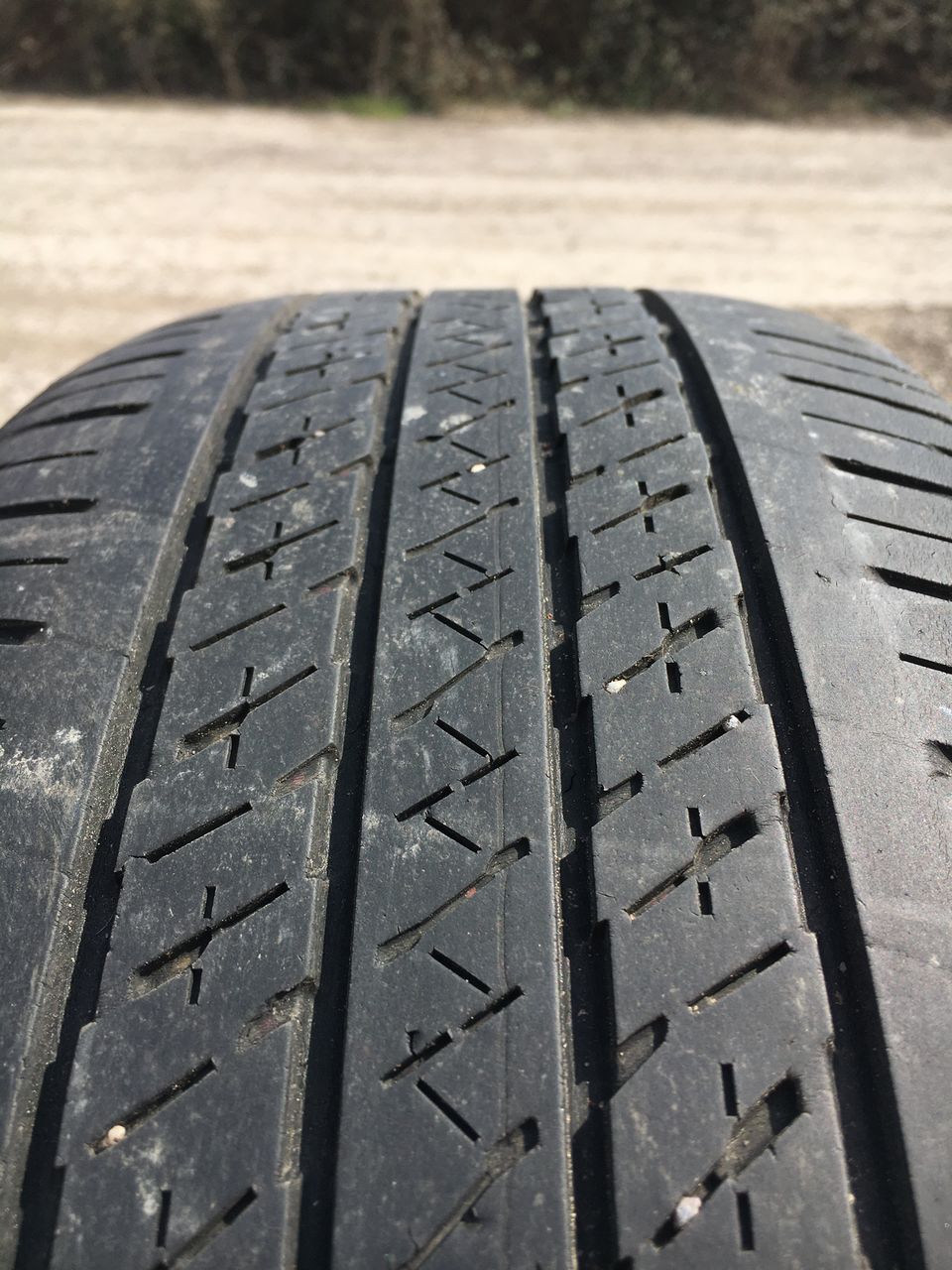 235/55 r18 Bridgestone 900lei setul