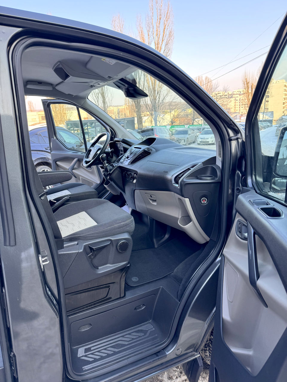 Ford CUSTOM LONG an. 2016 cu rulaj, Diesel, 13299