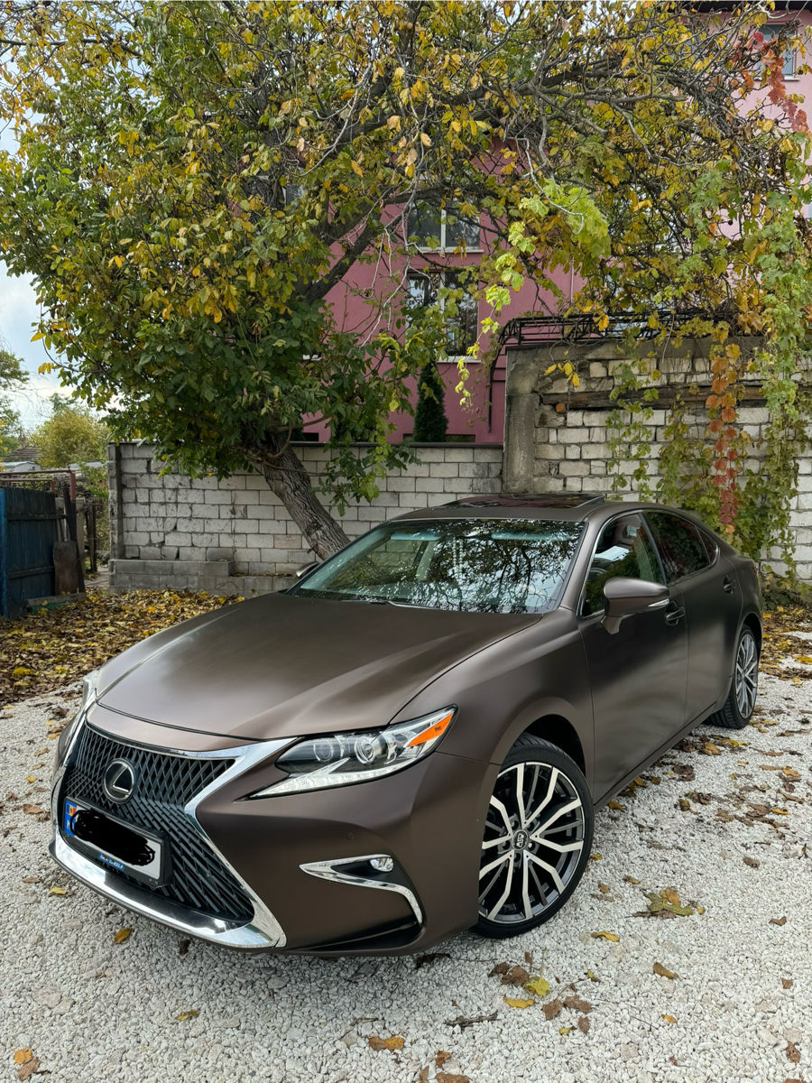 Lexus ES Series an. 2014 cu rulaj 160000 km, Plug-in Hybrid (benzină), 17500