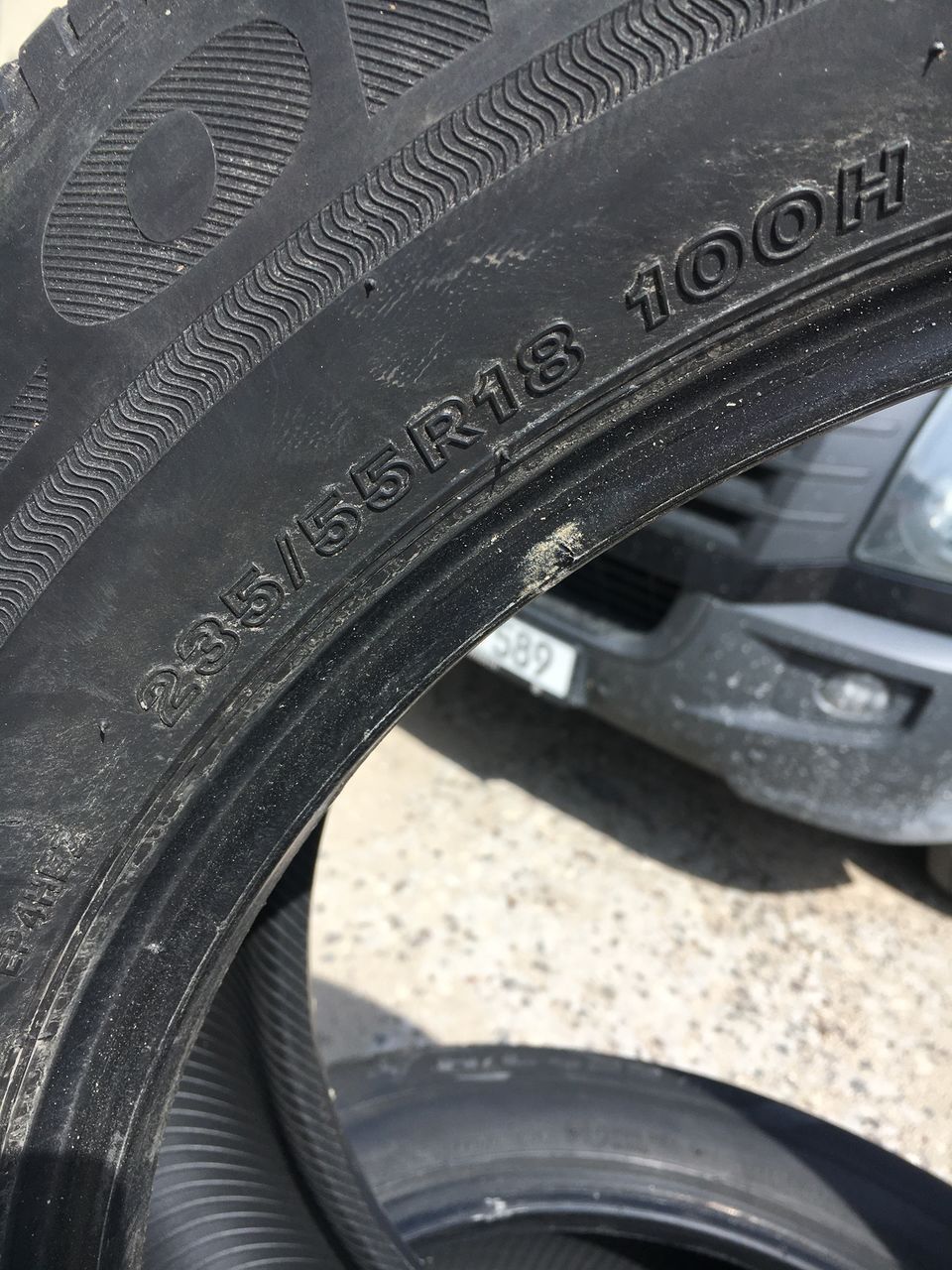 235/55 r18 Bridgestone 900lei setul