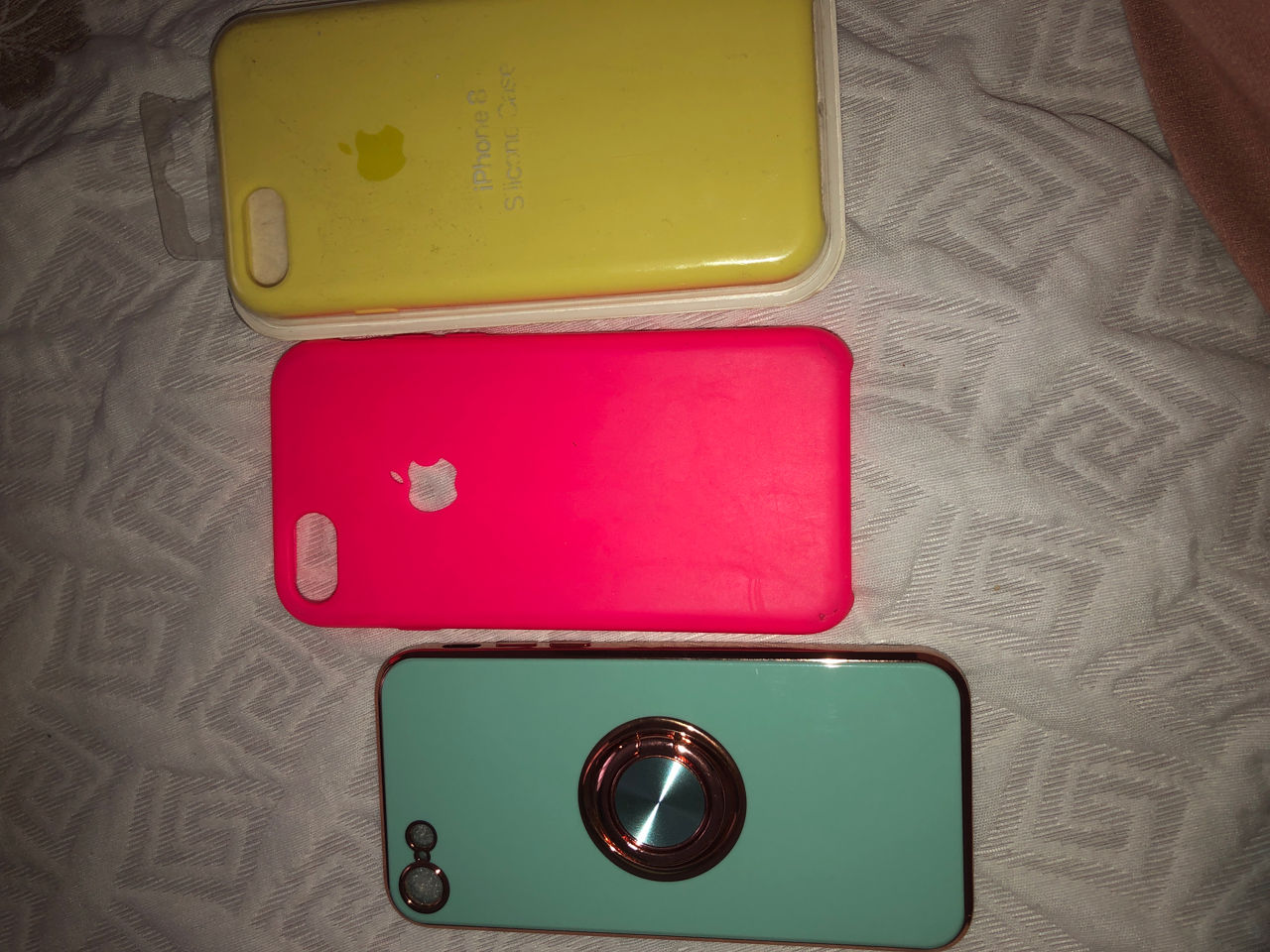 Vând huse iPhone 7/8