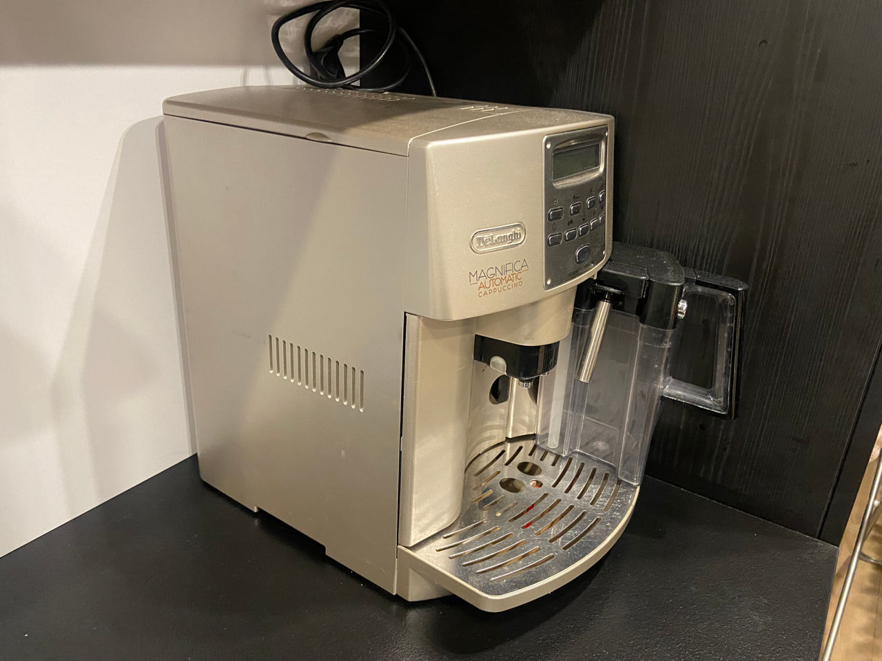 Delonghi Magnifica Automatic Cappucino