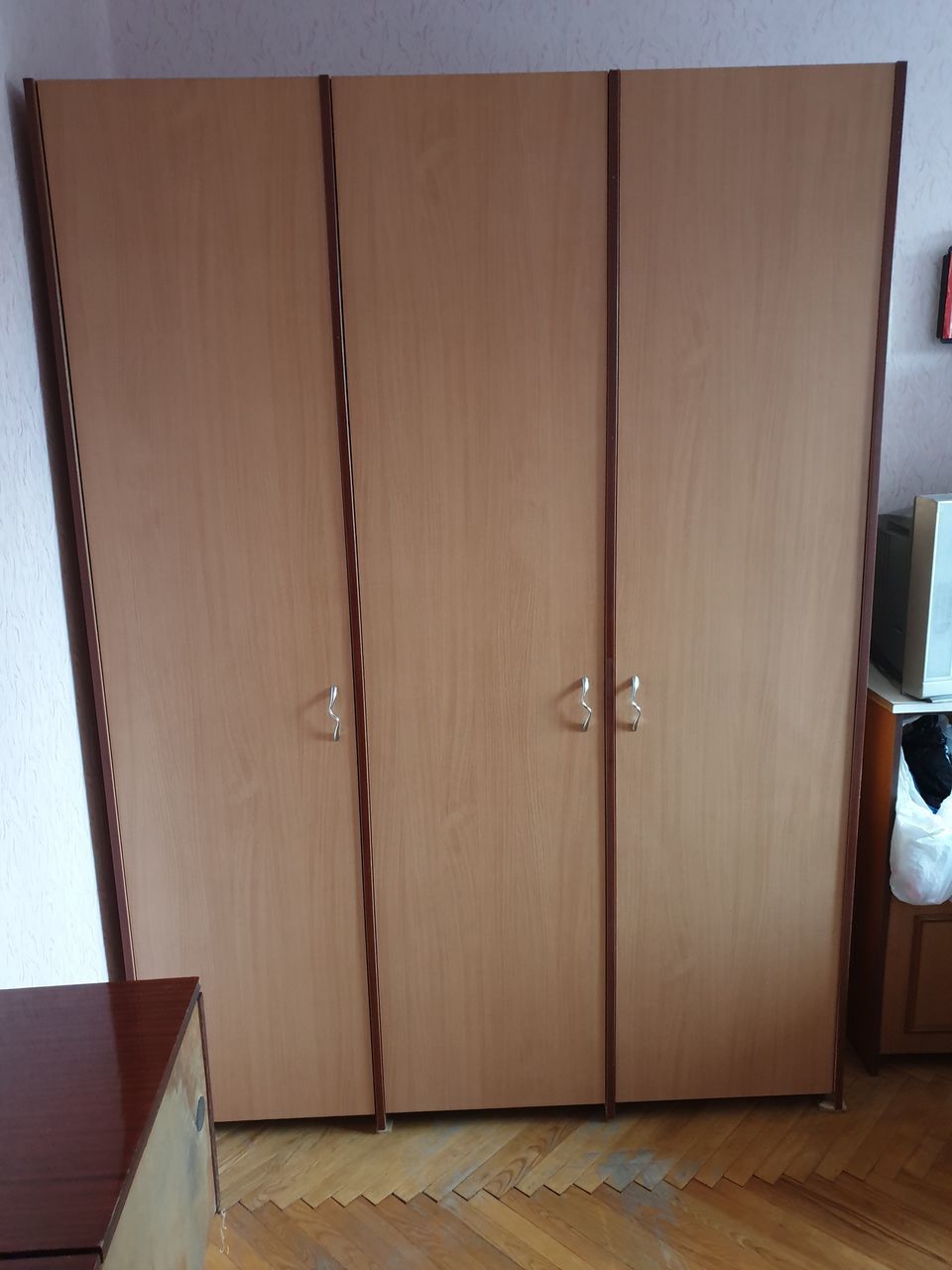Куплю шкаф б/у...