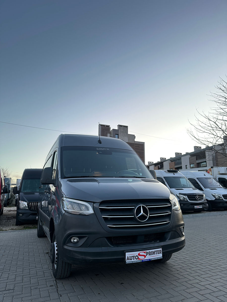 Mercedes Sprinter 519 CDI 2021 г. с пробегом 176952 км, Дизель, 26750