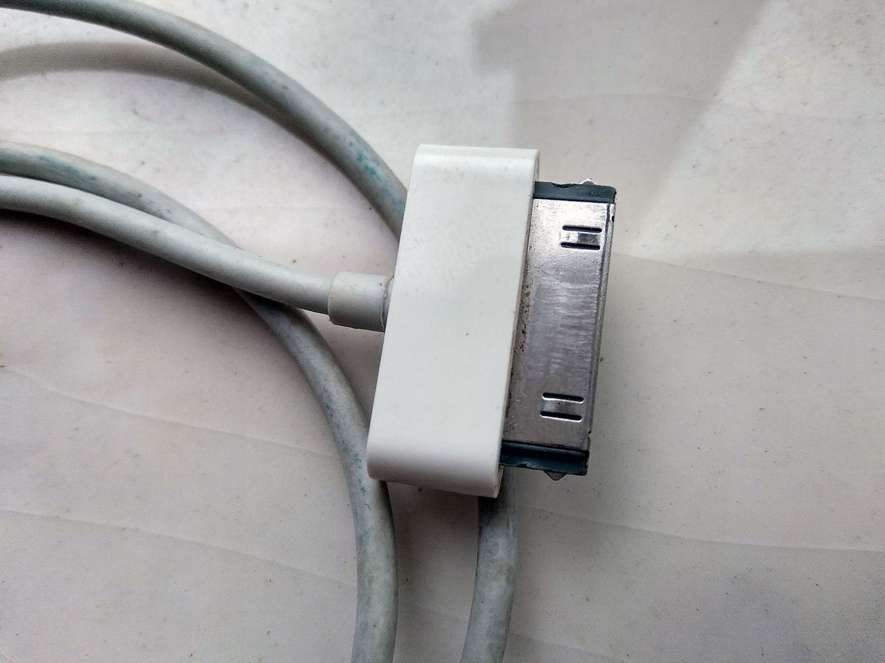 кабель для iPhone: 4S - 3Gs
