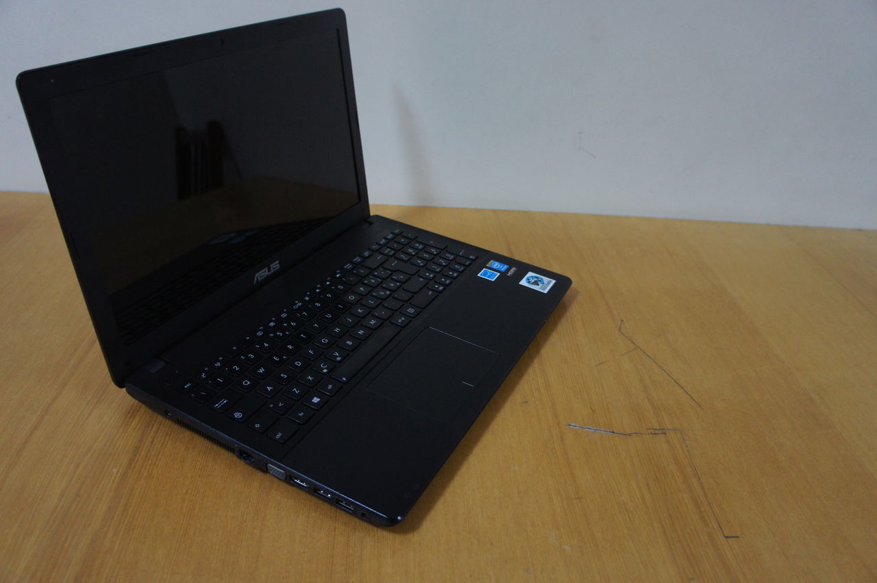 Asus X551 C - 15.6