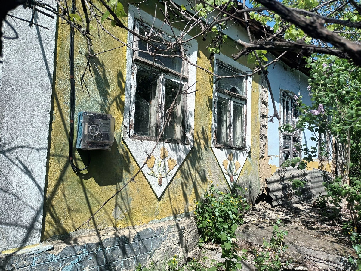 Se vinde casa pe 28 ari in loc pitoresc