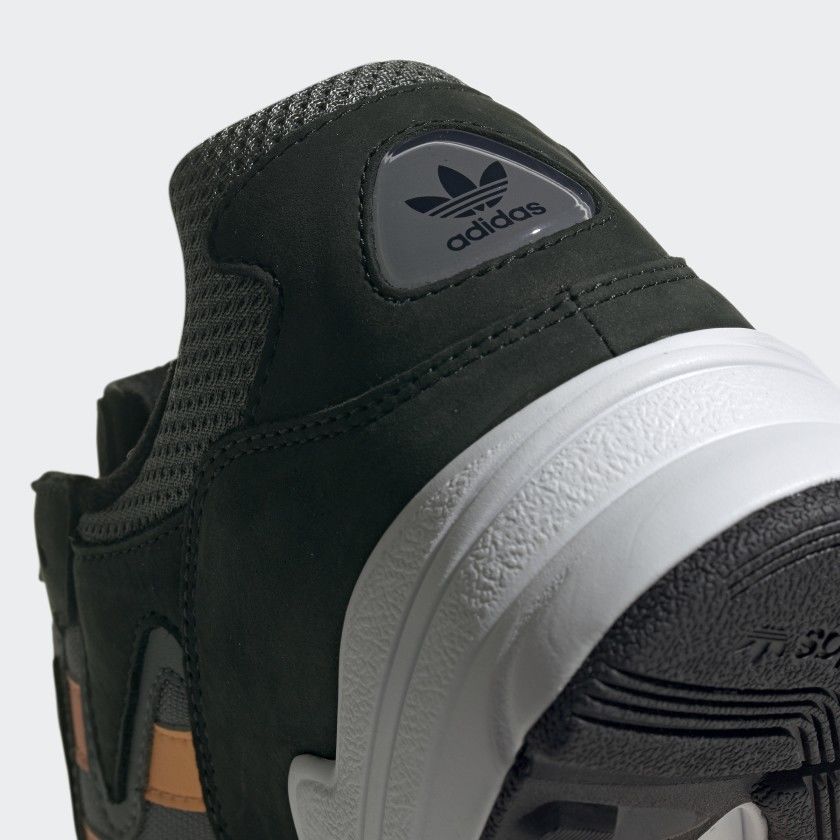 Adidas (Yung-96 chasm) новые кроссовки оригинал