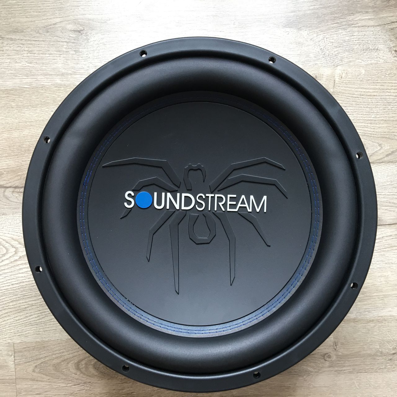 Subwoofer Soundstream 550W