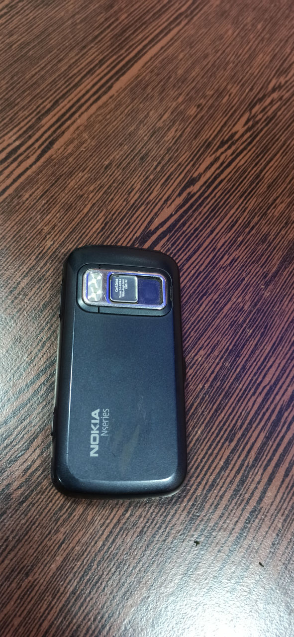 Nokia N86 в хорошем состоянии