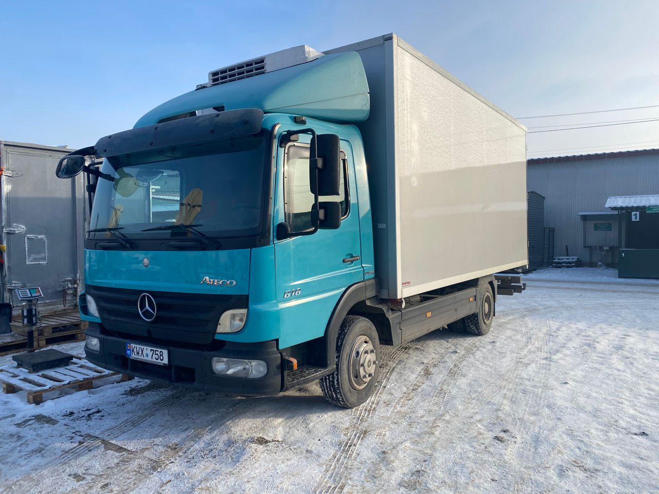 Mercedes Атего 818 an. 2009 cu rulaj 329000 km, Diesel, 20000