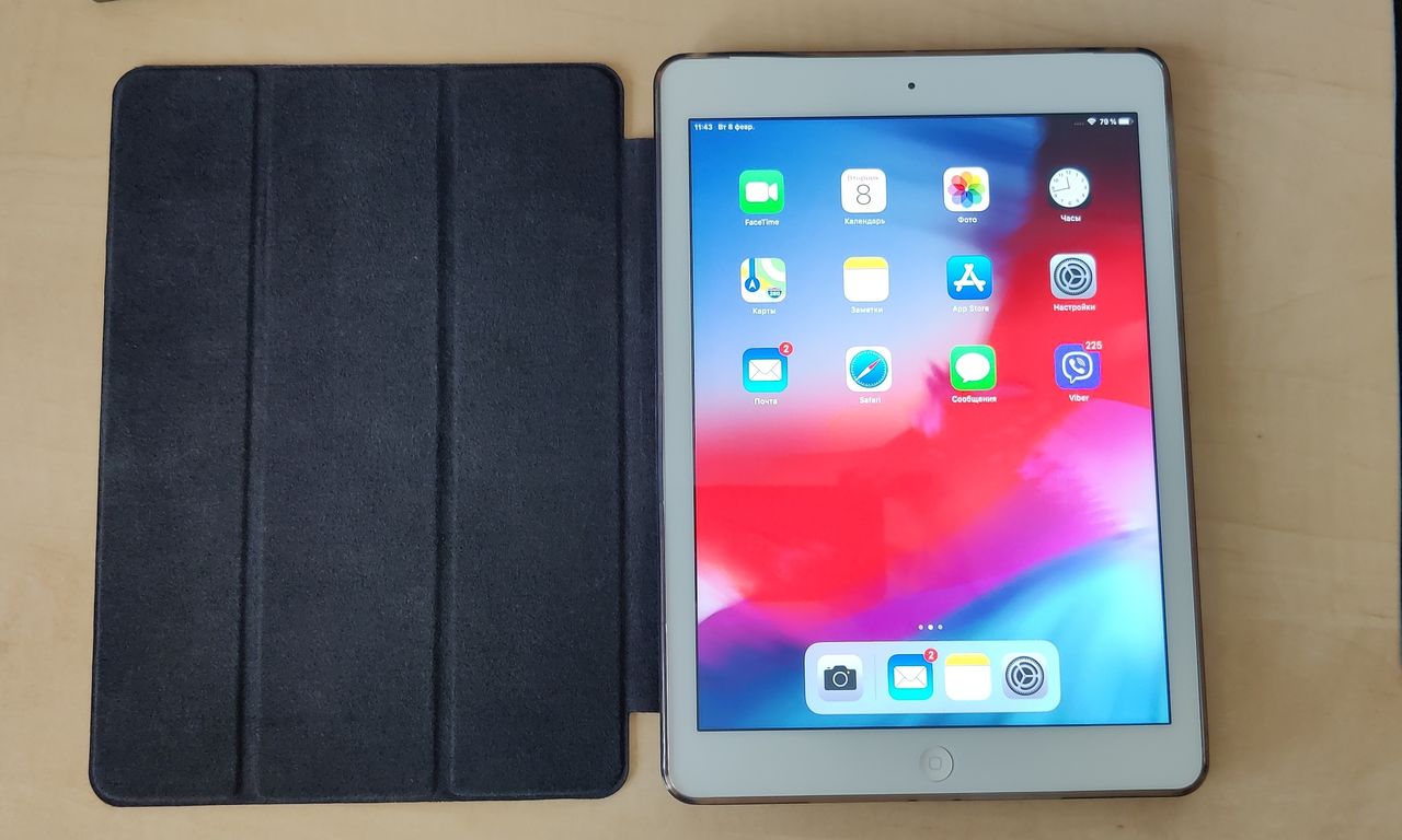 Планшет Apple A1475 iPad Air Wi-Fi 4G 16GB (MD794FD/A) Белый