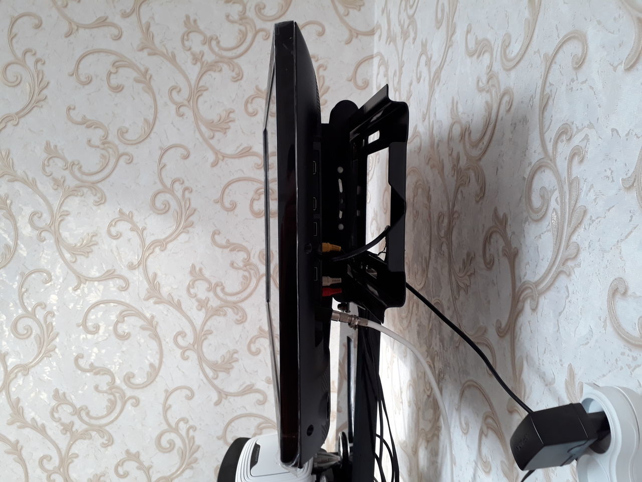 Samsung - Ue32j5600aw