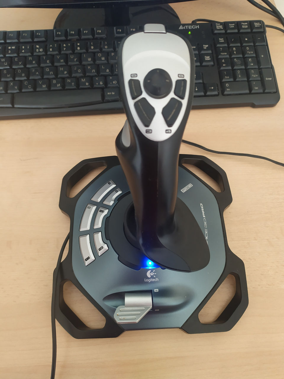 Джойстик Logitech Force 3D