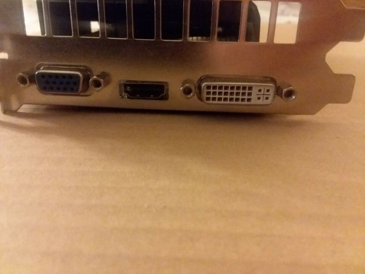 ATI Radeon HD 7570 4GB GDDR5 128BIT