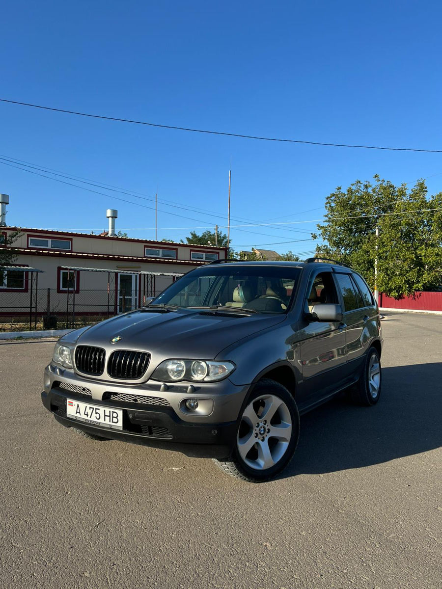 BMW X5 an. 2005 cu rulaj 300000 km, Diesel, 6500