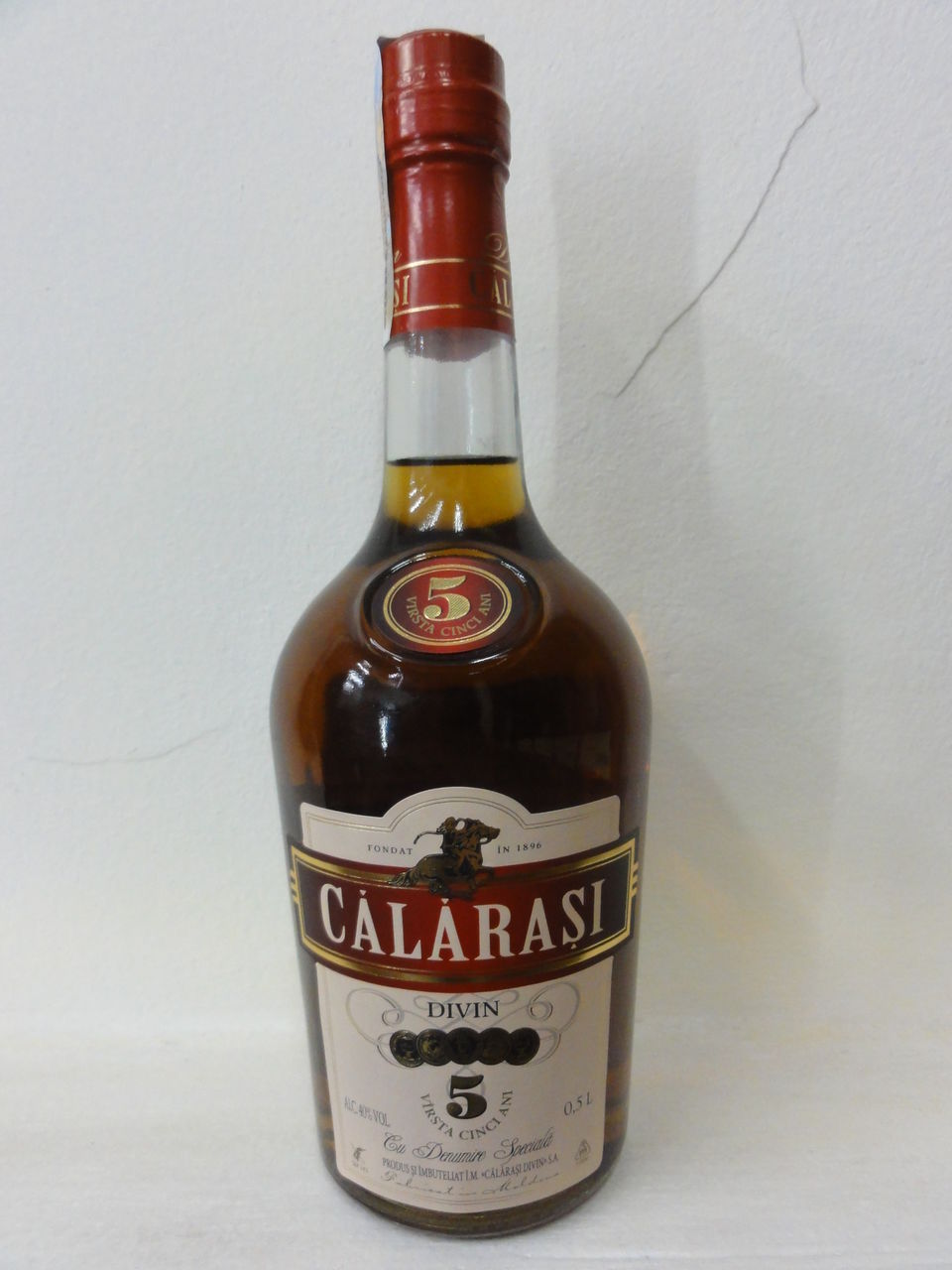 Vând Coniac(Un asortiment mare si foarte bun)