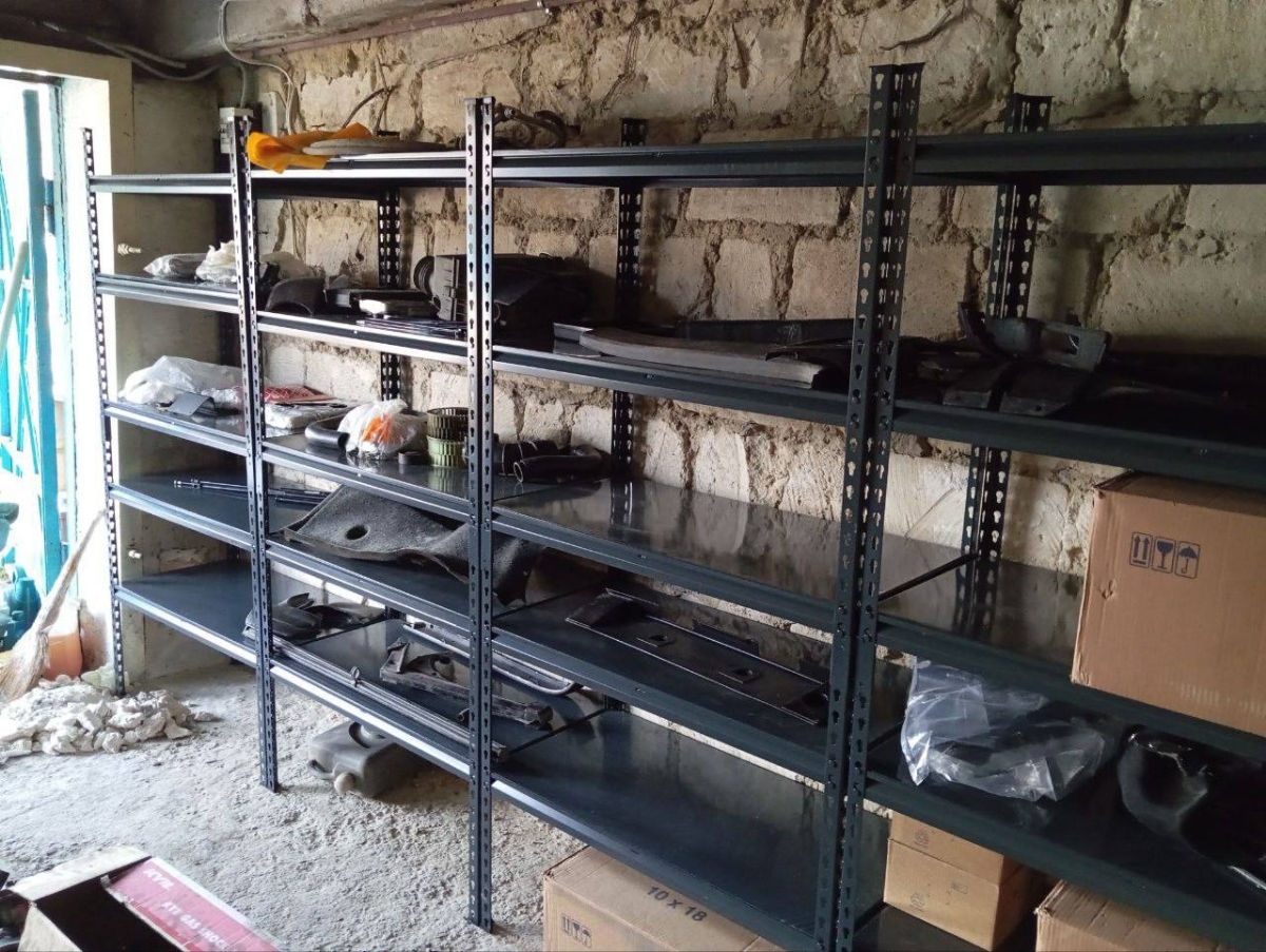 Rafturi pentru depozitare