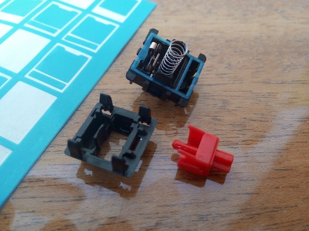 Zalman K700M Cherry MX Red + Mods