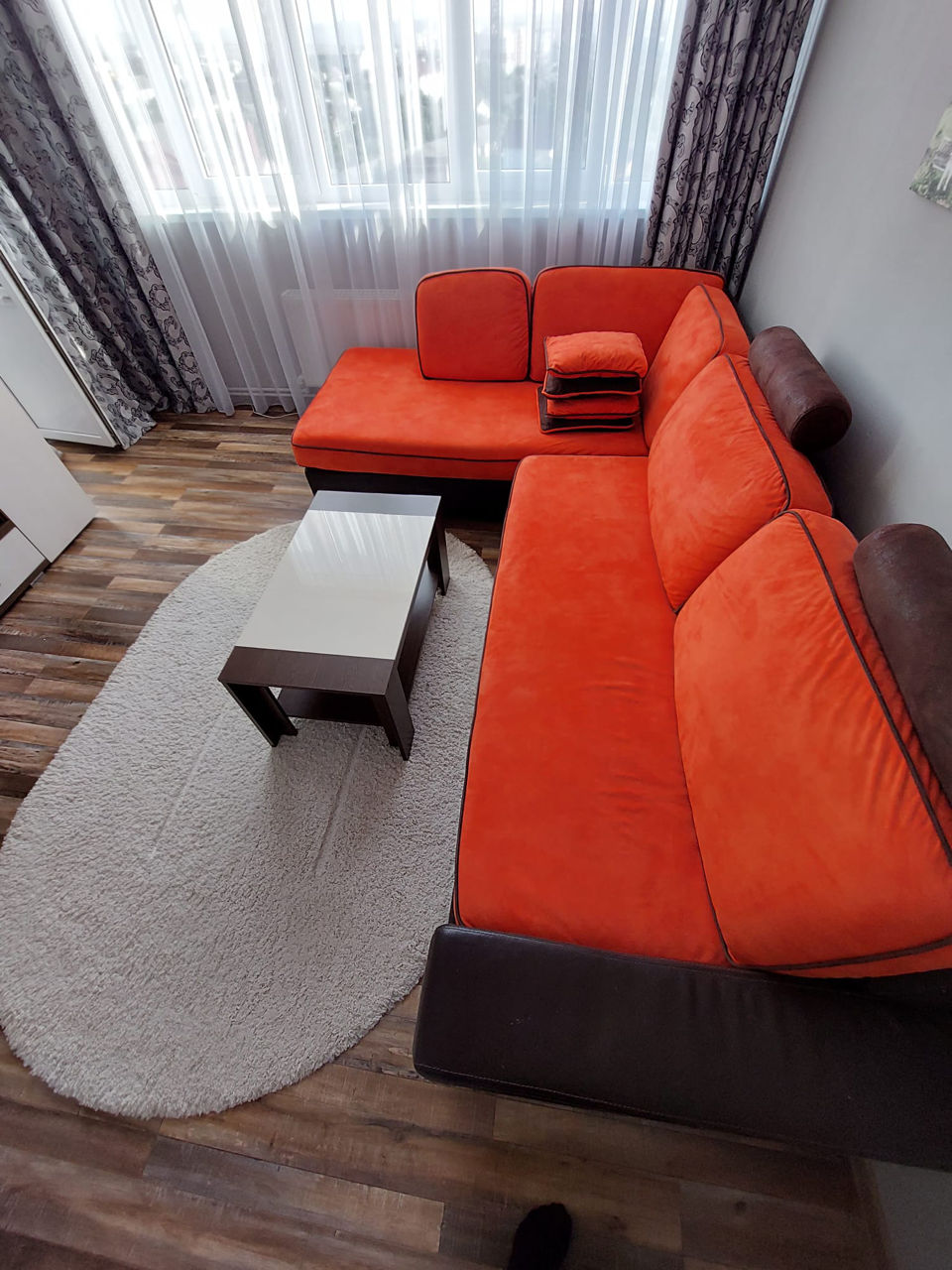 Vind canapea de colt extensibila!