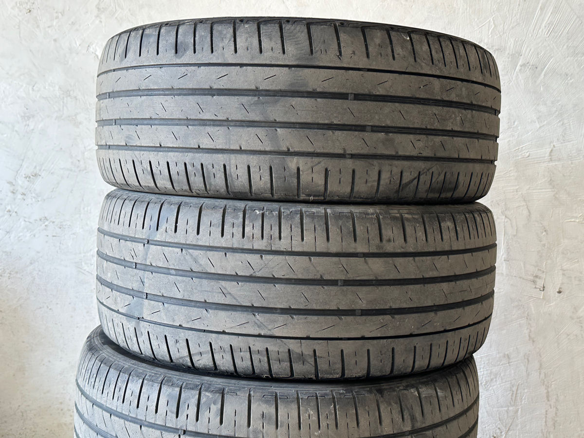 R19 245/45 Hankook