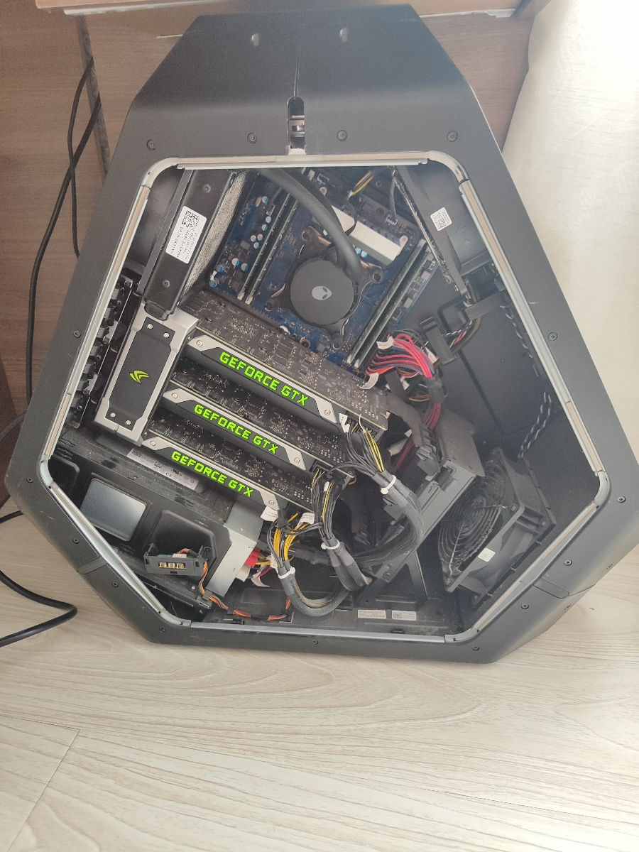 Alienware Area 51 R2