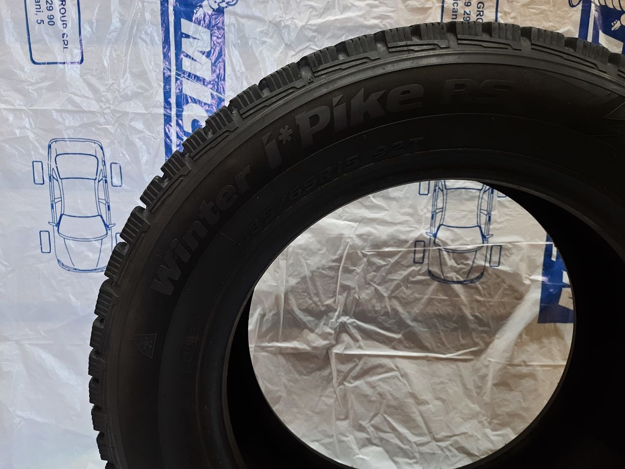 Hankook Winter i*Pike RS - 185/65 R15