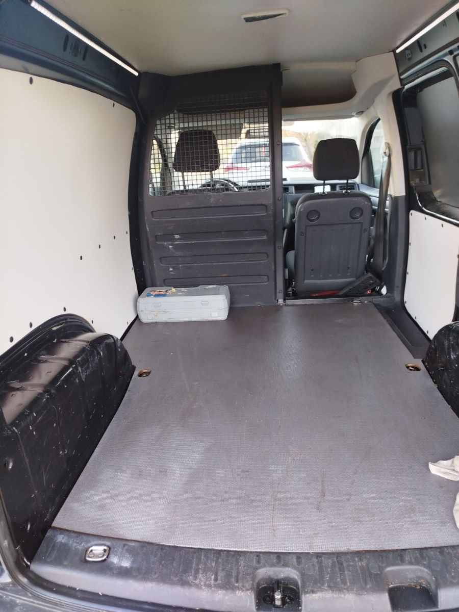 Volkswagen Caddy an. 2016 cu rulaj 137000 km, Diesel, 7700