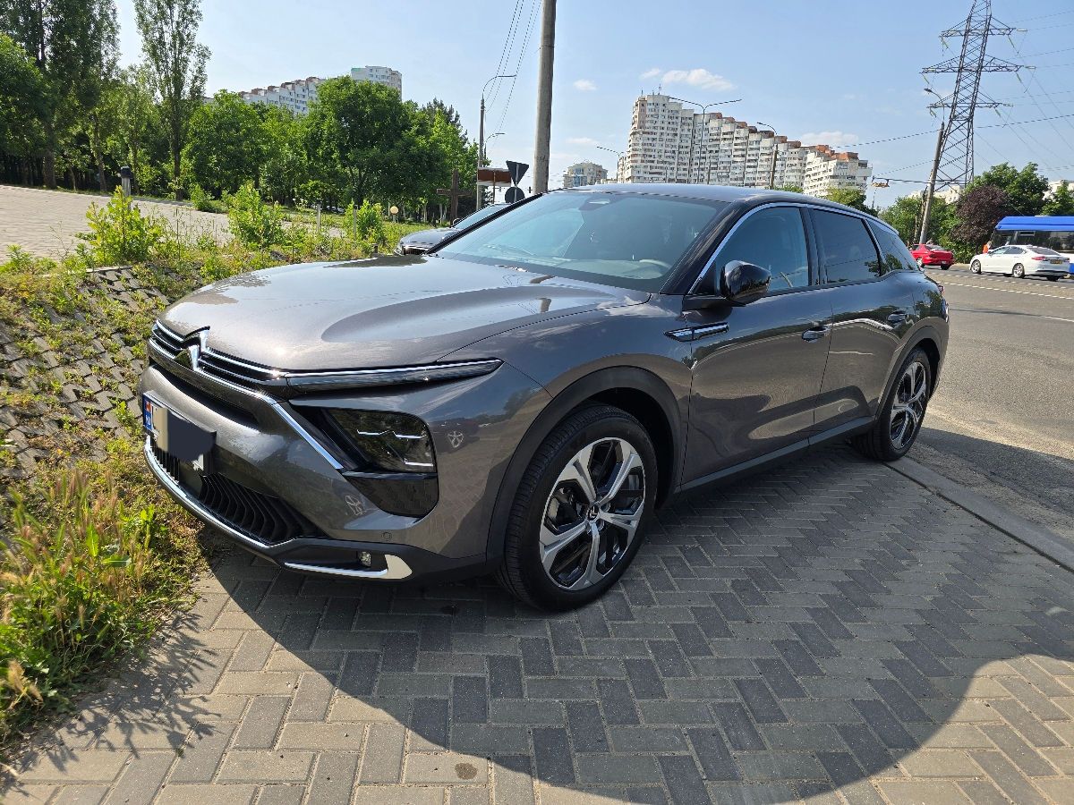 Citroen C5 X 2023 г. с пробегом 11500 км, Плагин-гибрид (бензин), 23000