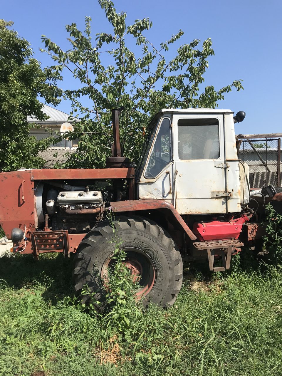 Tractor T150k