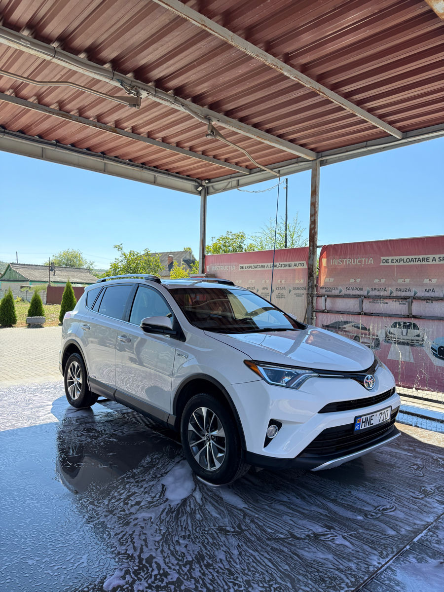 Toyota Rav 4 2016 г. с пробегом 180000 км, Гибрид, 16400