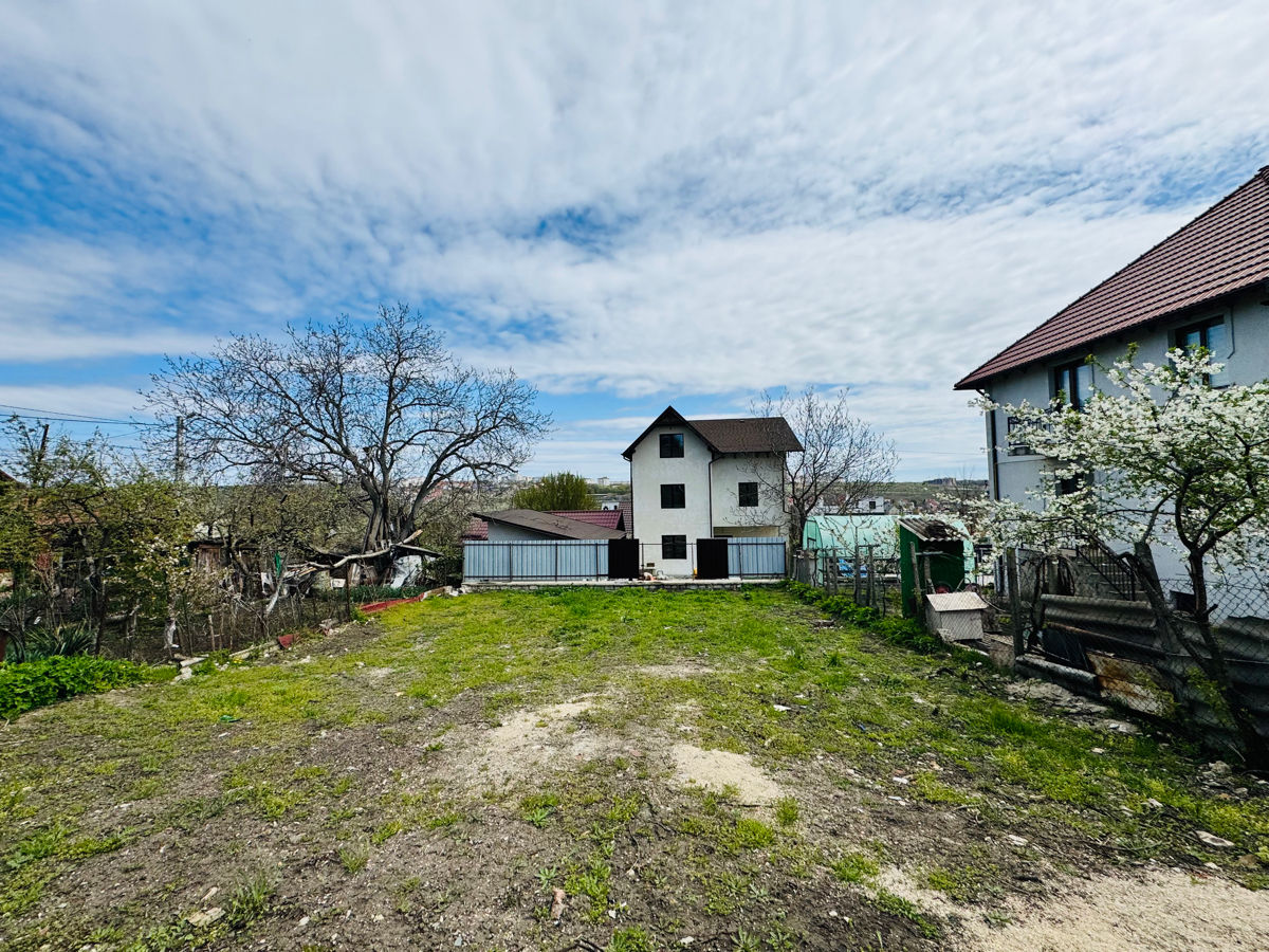 Teren 3 ari ,or.Codru