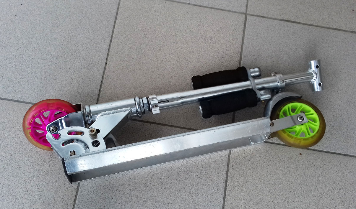 Самокат портативный, складной ,алюминиевый