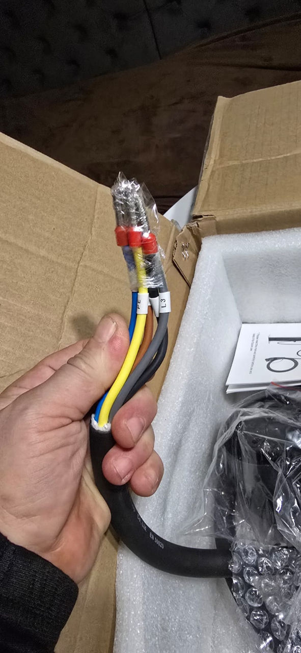 Statie EV incarcare auto 22kw