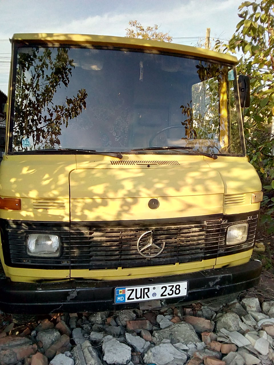Mercedes 407