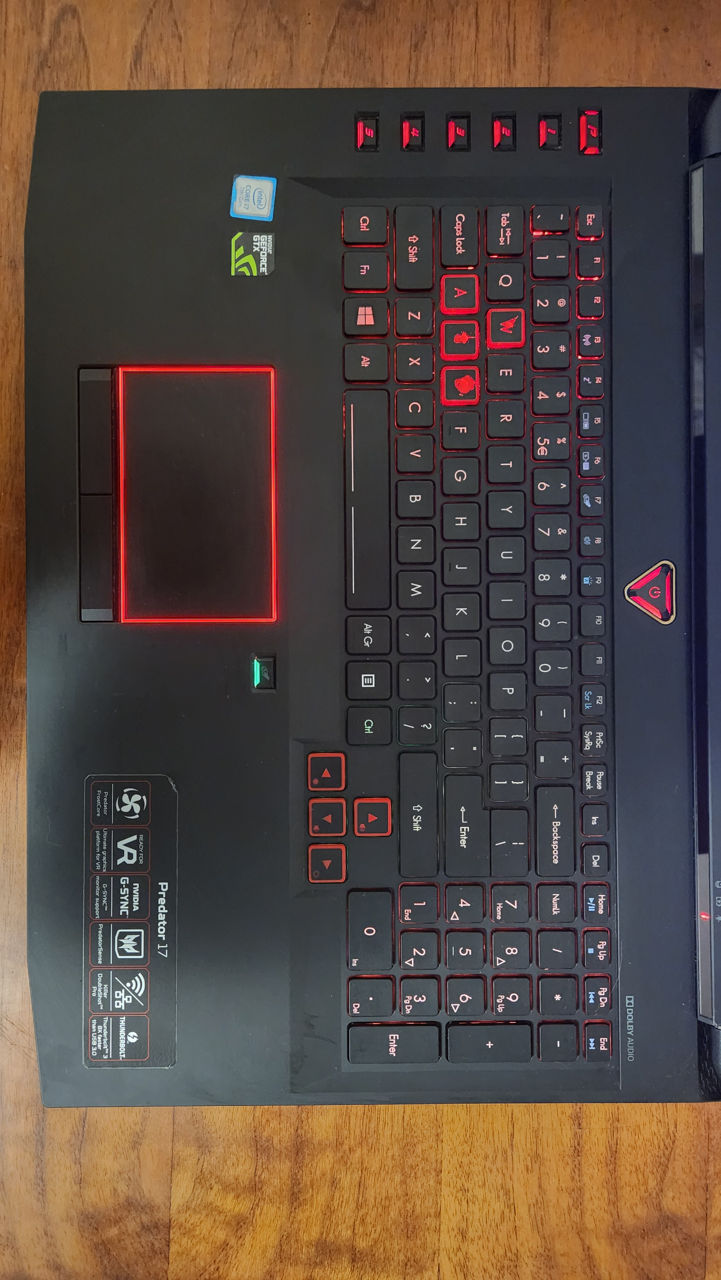 Acer predator 17 i7 1070