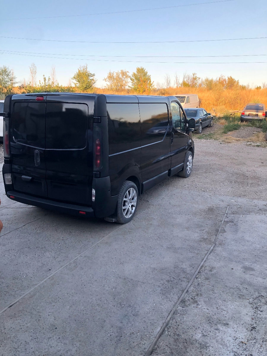 Renault Trafic an. 2005 cu rulaj, Diesel, 3600