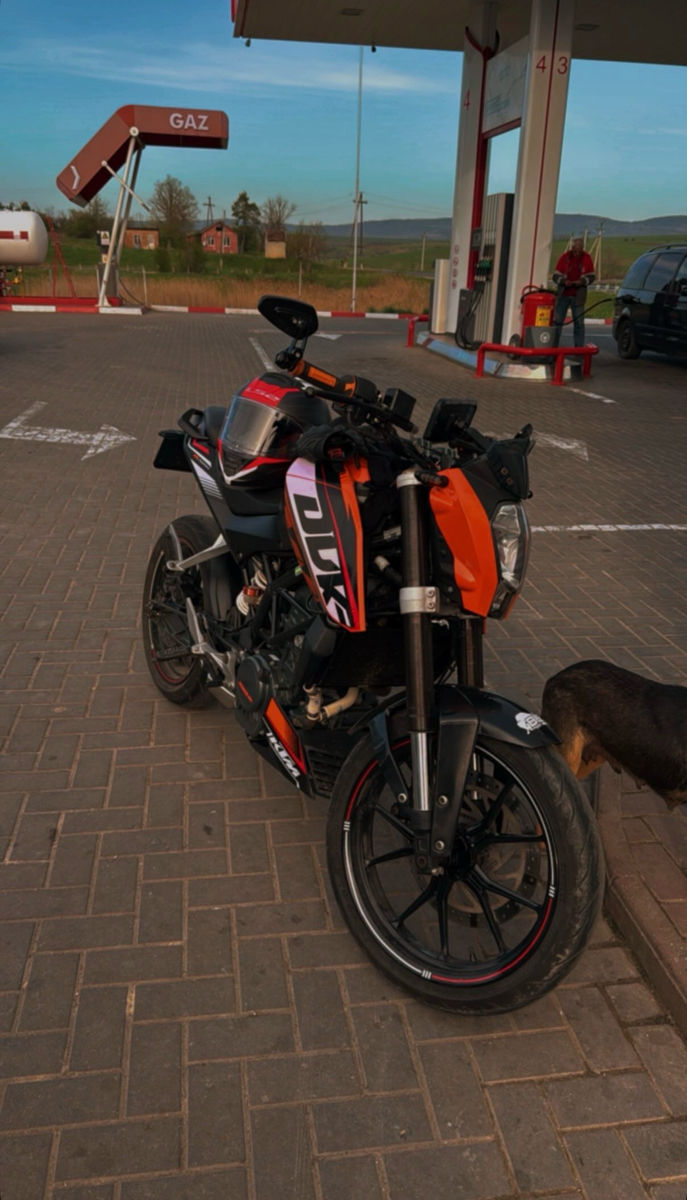 KTM Duke 125 an. 2015 cu rulaj 21000 km, 3000