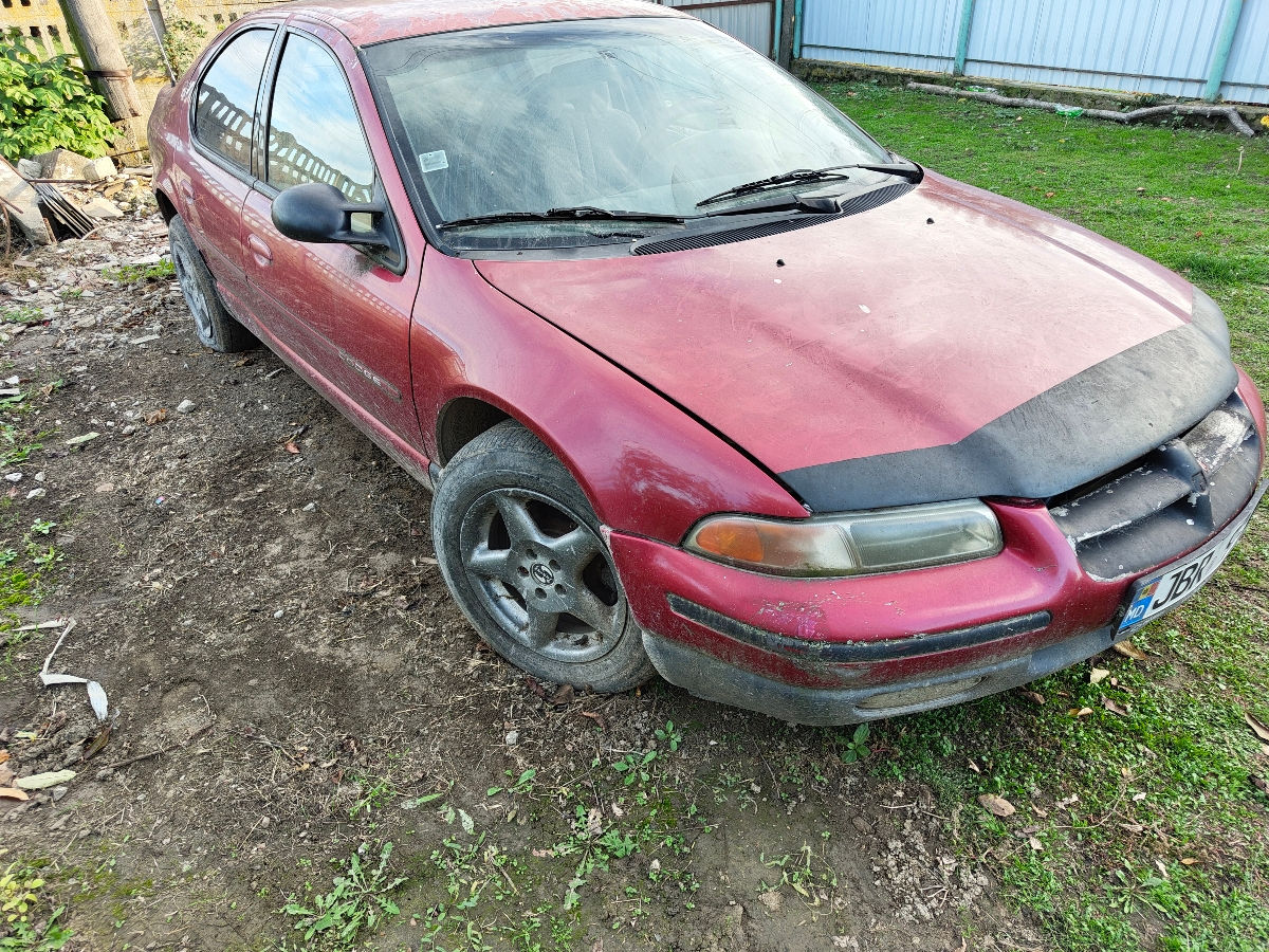 Dodge Stratus an. 1995 cu rulaj 180000 mi, Benzină, 700