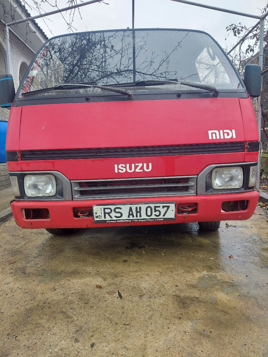 Isuzu Midi