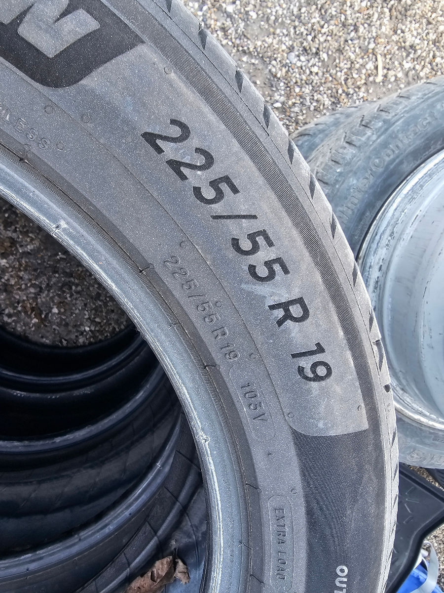 225 55 R19